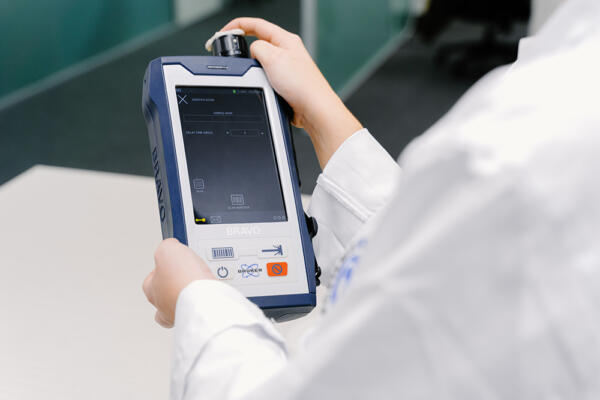 BRAVO Raman - Portable Spectral Services